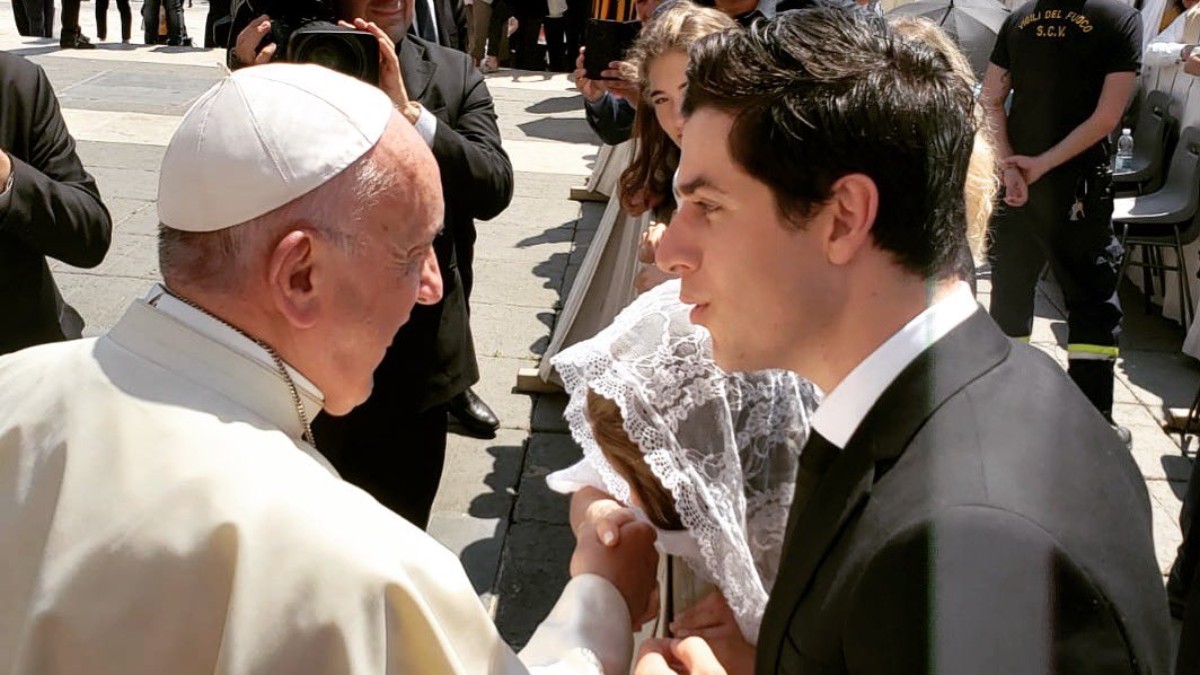 El emblemático actor de Disney David Henrie presenta “Seeking Beauty ...