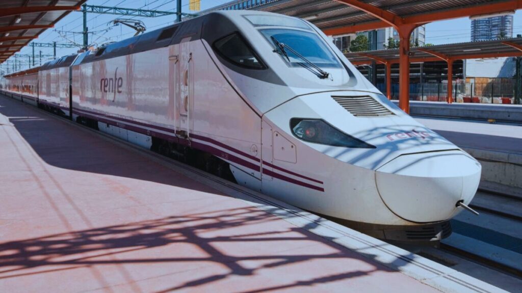 Afectados por el corte del AVE denuncian la falta de soluciones de ...